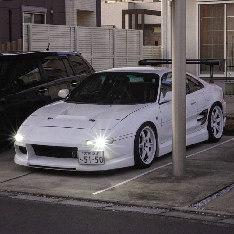 JDM Cars - All You Need To Know | Neon Drive Club